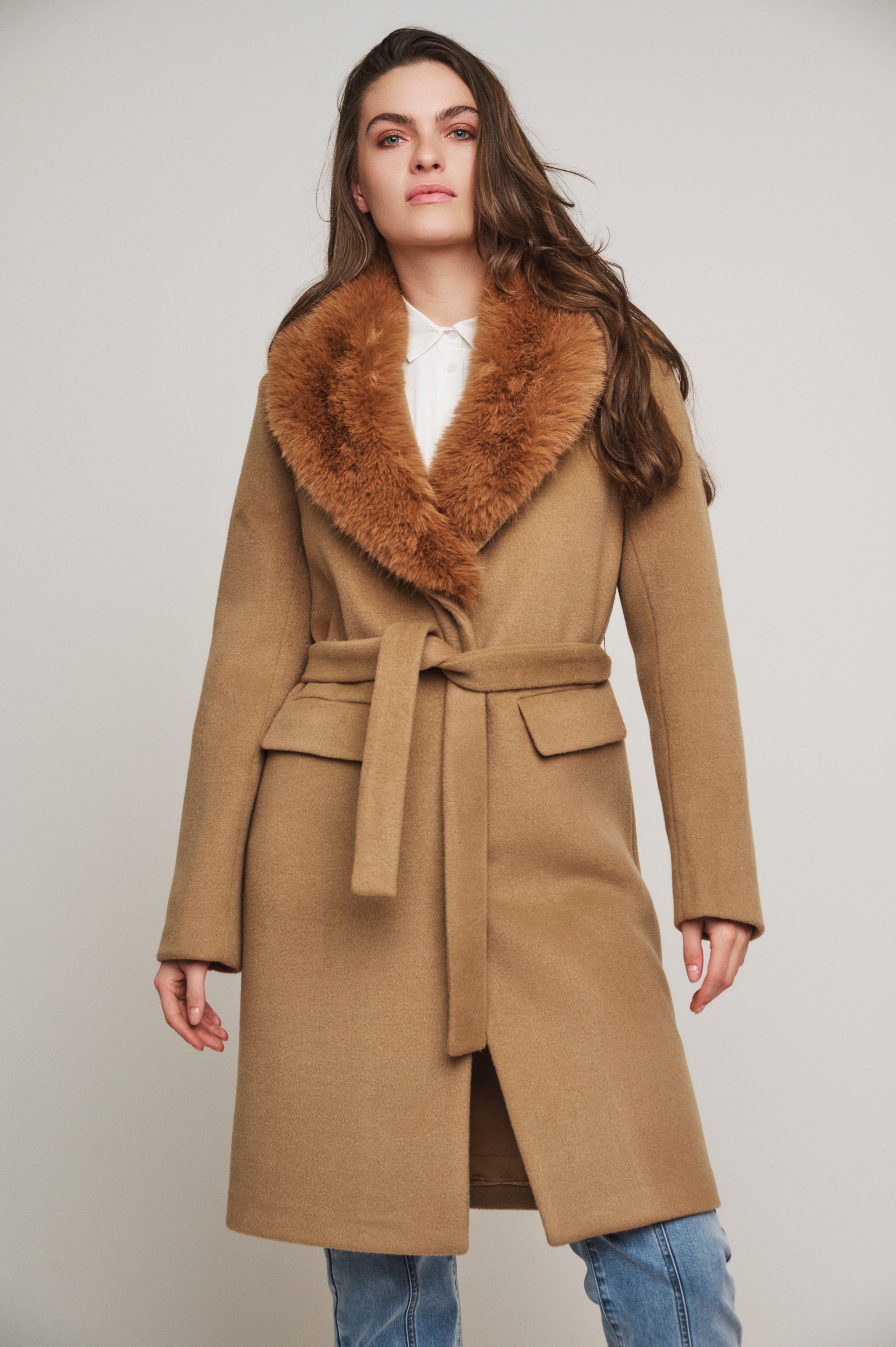 Brown Long Coat With Faux Fur Collar – La Creme Boutique